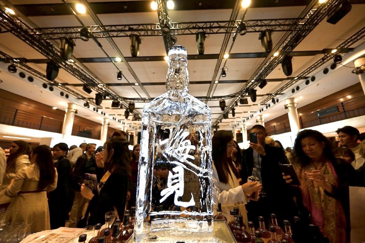Meijian Green Plum Wine at the Louvre in Paris, A Messenger of Oriental ...